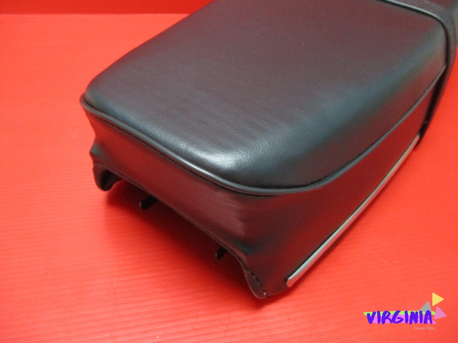 Fit HONDA C110 CA110 C114 C115 BLACK COMPLETE SEAT & CHROME TRIM ...