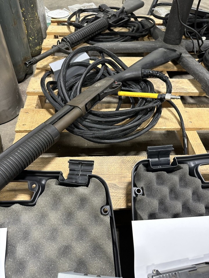 FATS Firearm Training Simulator LE 200D Bushmaster SRS Glock 17 M16 ...