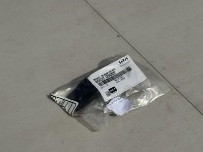 New/OEM 2021-2023 Kia Seltos Impact Bar Lower Bracket Mount 86637Q5000 ...