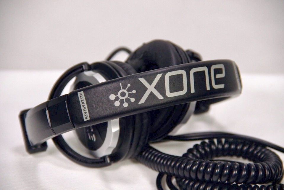Allen&Heath - Xone XD-40 Headphones | eBay
