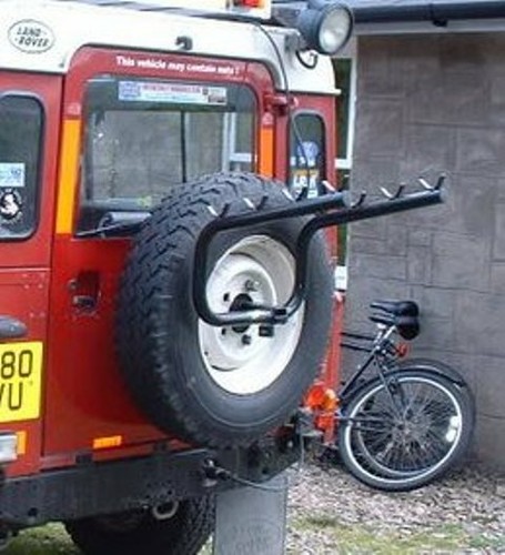 LAND ROVER DEFENDER BIKE RACK - HOLDS 4 BIKES - 75MM CENTRE CAPS ...