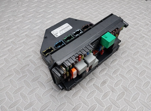 Mercedes C Class W204 FRONT FUSE BOX SAM MODULE A2045450369 | eBay