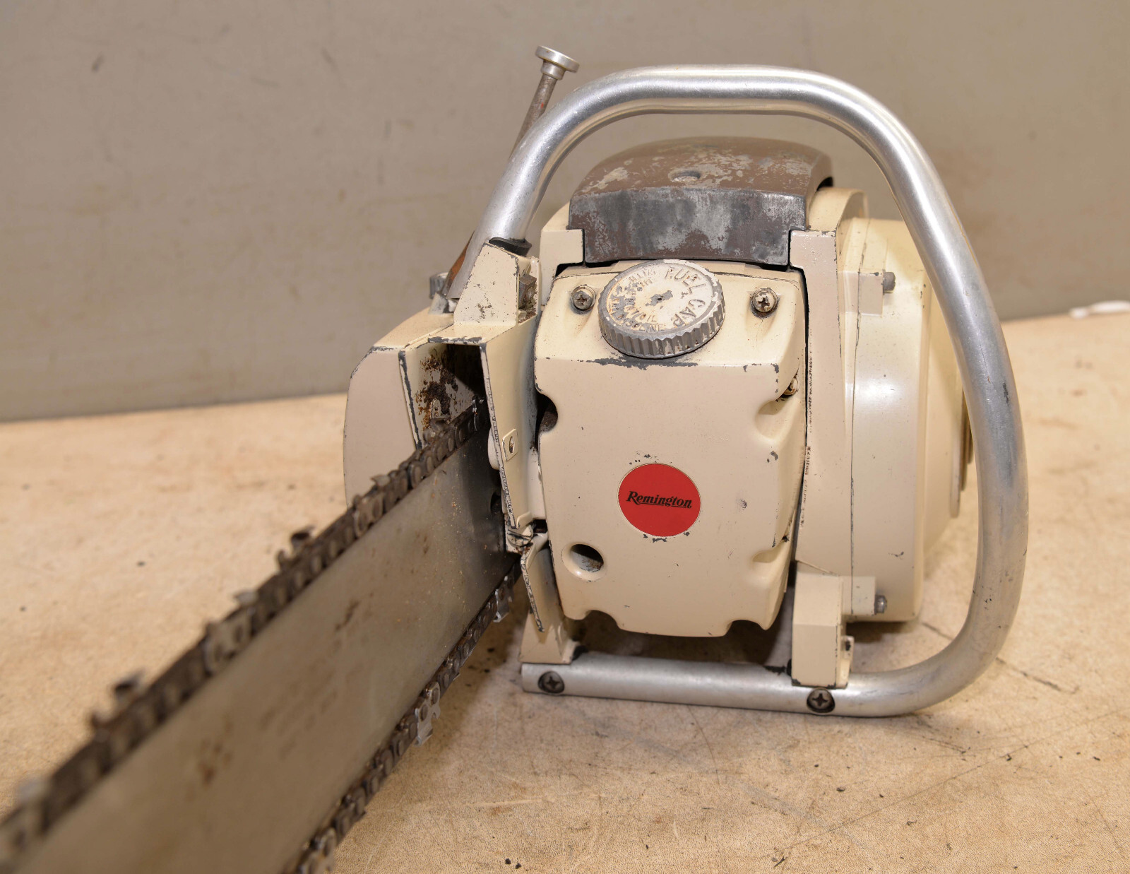 Remington Bantam chainsaw collectible firewood logging saw tool 18" bar ...