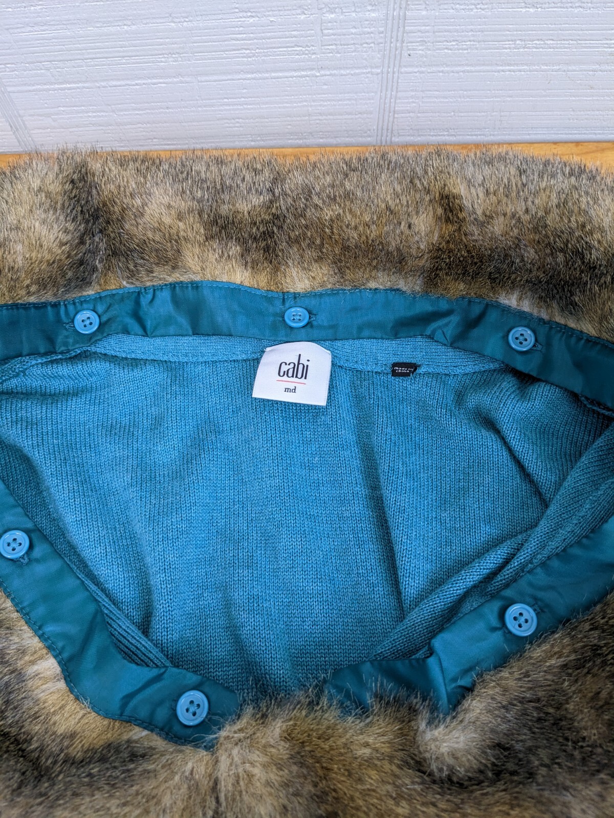 CAbi Teal Tearoom SZ MED Cardi Removable Faux Fur Collar V-Neck Long ...