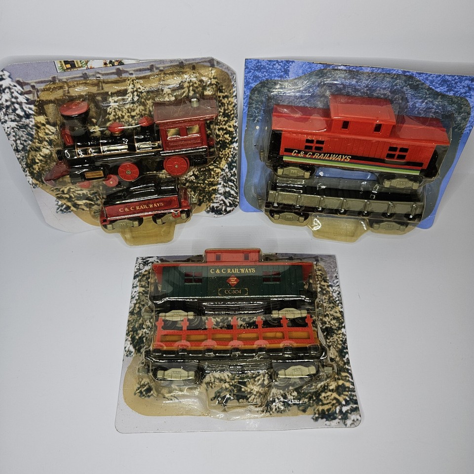 Cobblestone Corners Train Cars Lot With Track And Accessories NEW Lot 1 ...