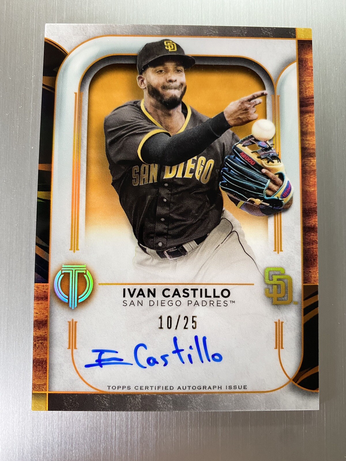2022 Topps Tribute - Tribute Autographs Orange #TA-IC Ivan Castillo /25 ...