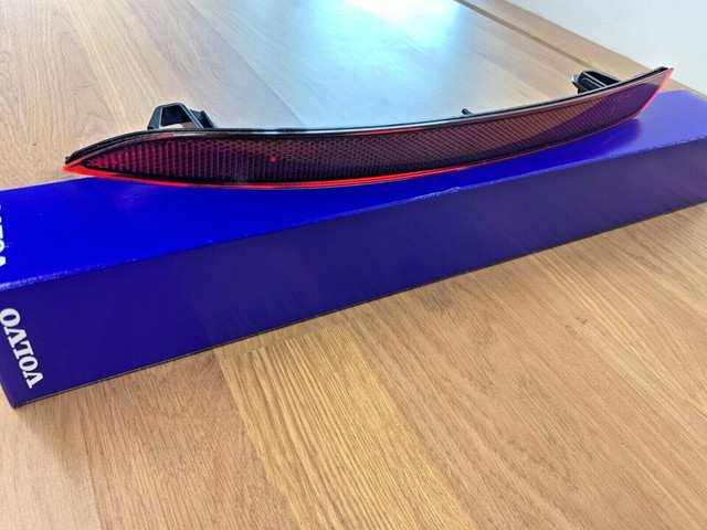 GENUINE VOLVO XC60 LEFT REAR BUMPER REFLECTOR 2017 32293628 for sale ...