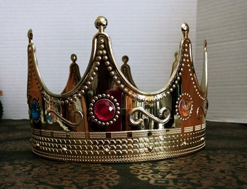 lot of 6 AMSCAN Regal Royal King Queen Gold Plastic Crowns sz 7 Adult ...