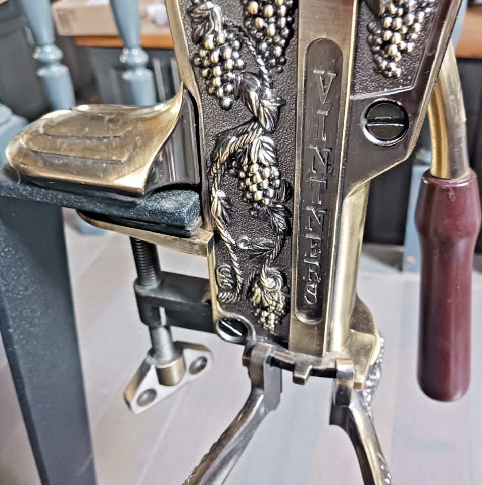 VINTNERS RESERVE BARTOP 24" WINE BOTTLE OPENER + CORK SCREW + TABLE TOP ...