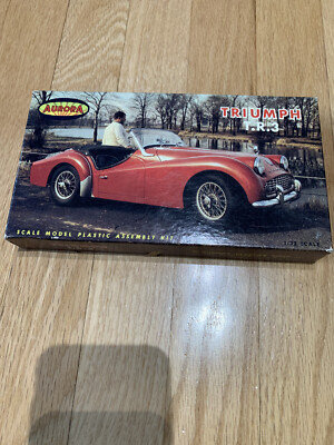 AURORA Vintage 1960 Triumph TR3 1/32 Plastic Model Kit 1961 Issue | eBay