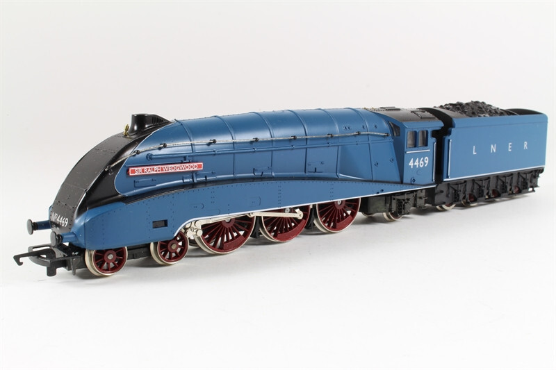 Hornby R328 LNER Class A4 4-6-2 4469 'Sir Ralph Wedgewood LNER Garter ...