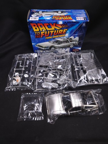 Back to the Future Time Machine Car Polar Lights Model Kit #6811 - NEW ...