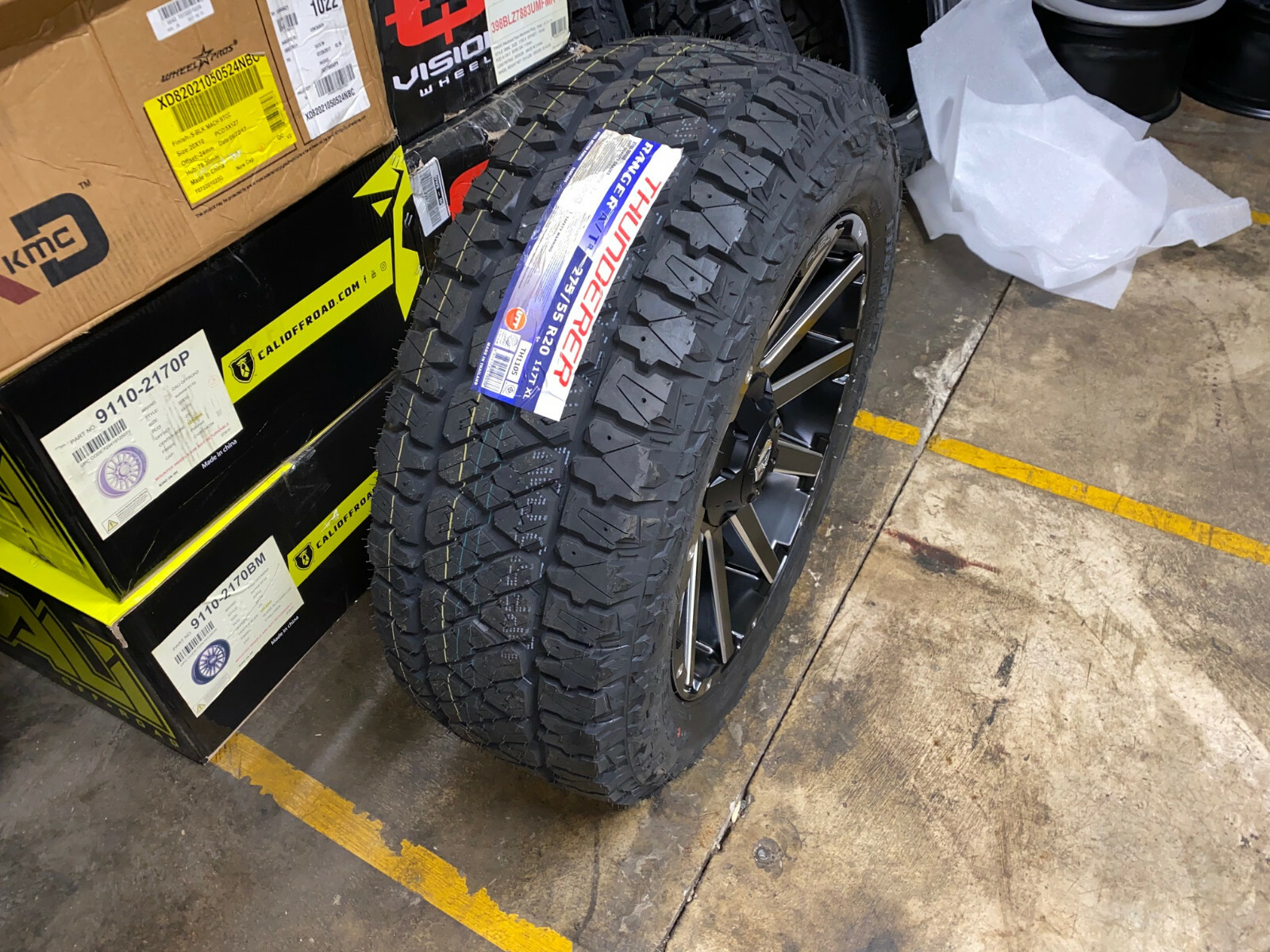 20x9 Fuel Contra Black Wheels 32" AT Tires Package 6x5.5 Toyota Tacoma ...