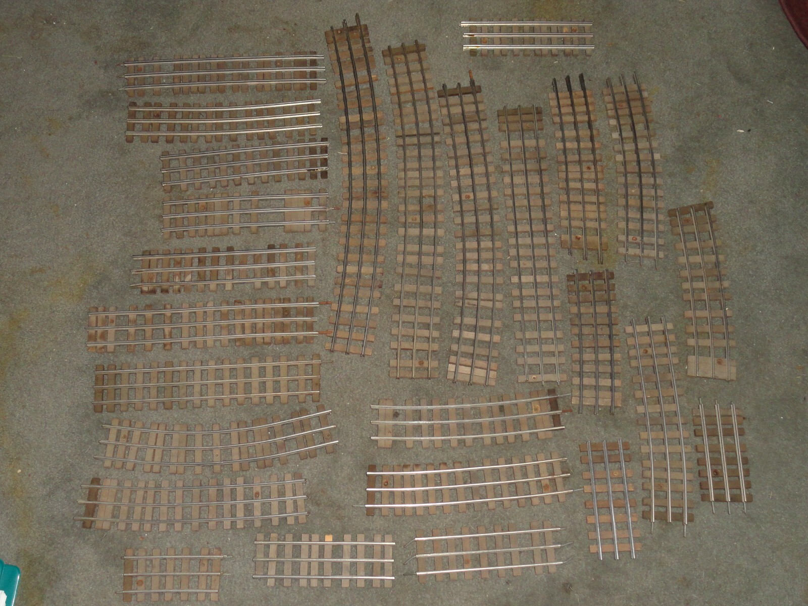 VINTAGE LOT O-SCALE 3-RAIL TRACK with WOODEN TIES | eBay