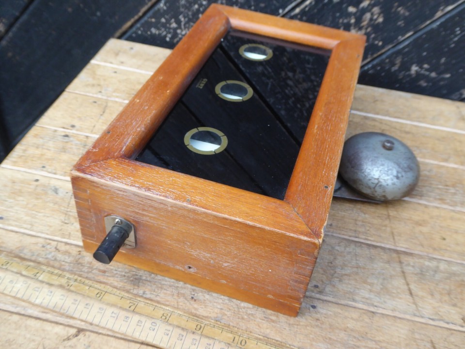 Antique / Vintage Gent of Leicester Butlers Bell indicator box - 3 room ...