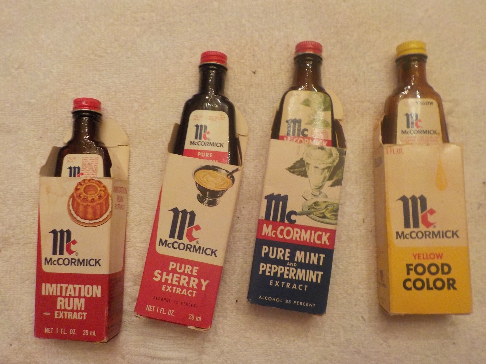 4 VINTAGE MCCORMICK BOTTLES IN BOXES | eBay