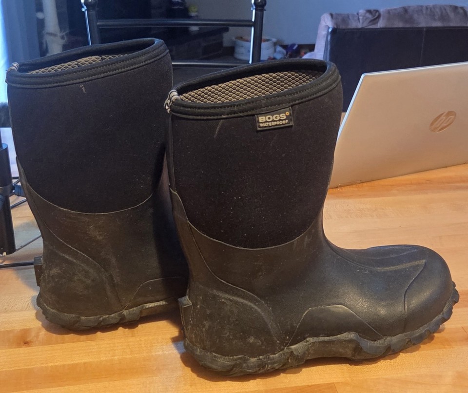 BOGS Classic Mid Winter Boots Men's 9 M Waterproof Excellent Used ...
