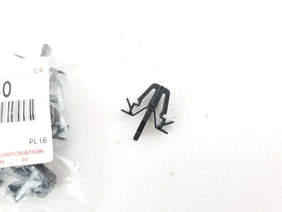 Lot of 10x Toyota Tacoma 4Runner RAV4 Pickup Grill Grille Clips 90467 ...