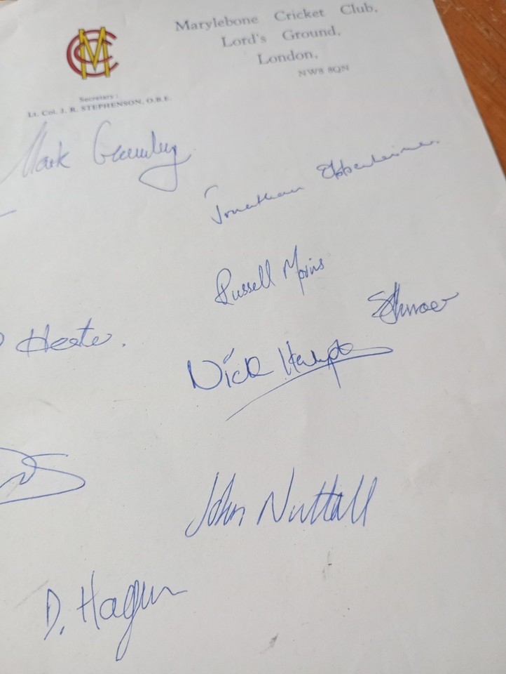 c1980's MCC HEADED PAPER WITH 12 OXFORD UNIVERSITY SIGNATURES HAGEN ...