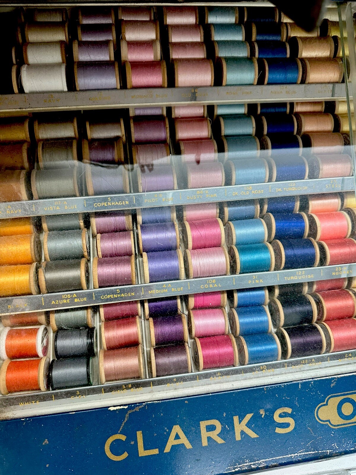 CLARK’S O.N.T BOILFAST SPOOL CABINET - INCLUDES THE PICTURED THREAD ...