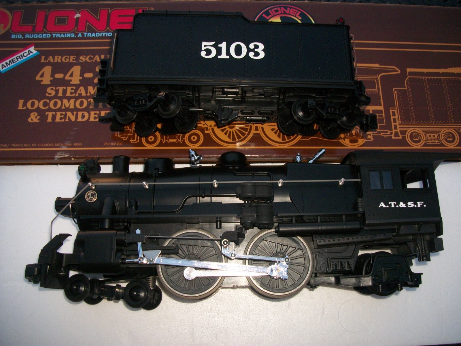 Lionel 4-4-2 Large Scale Steam Locomotive and Tender 8-85103 for sale ...