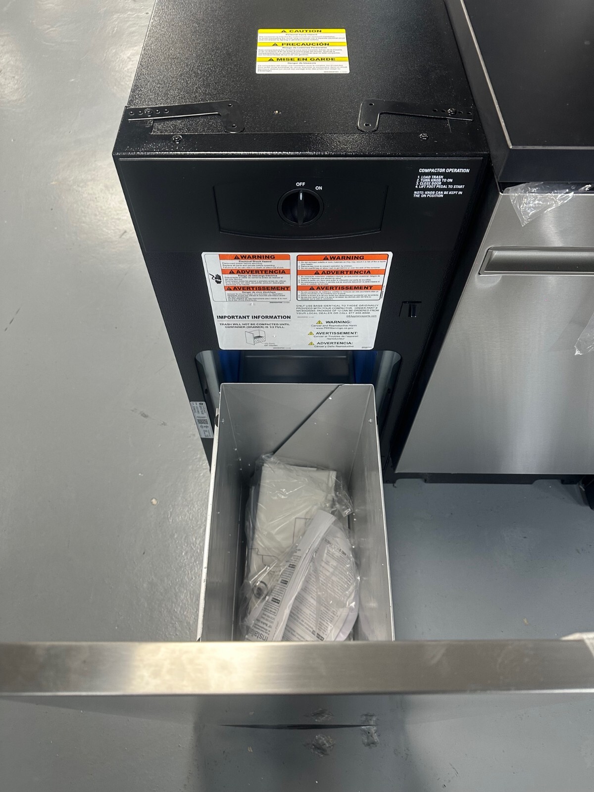 GE UCG1520NSS 15 Inch Built-In Trash Compactor with 1.4 Cu. Ft ...