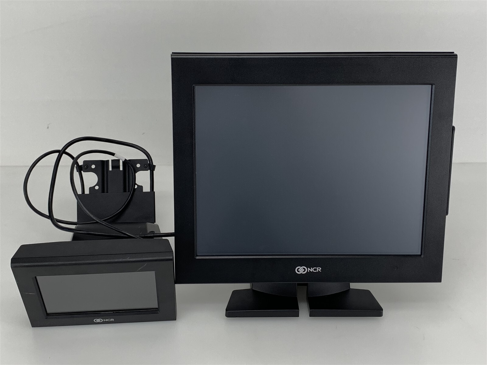 NCR P1532 Touchscreen POS Terminal 7734-0100-0019 Win10E 1.6GHz 4GB-RAM ...