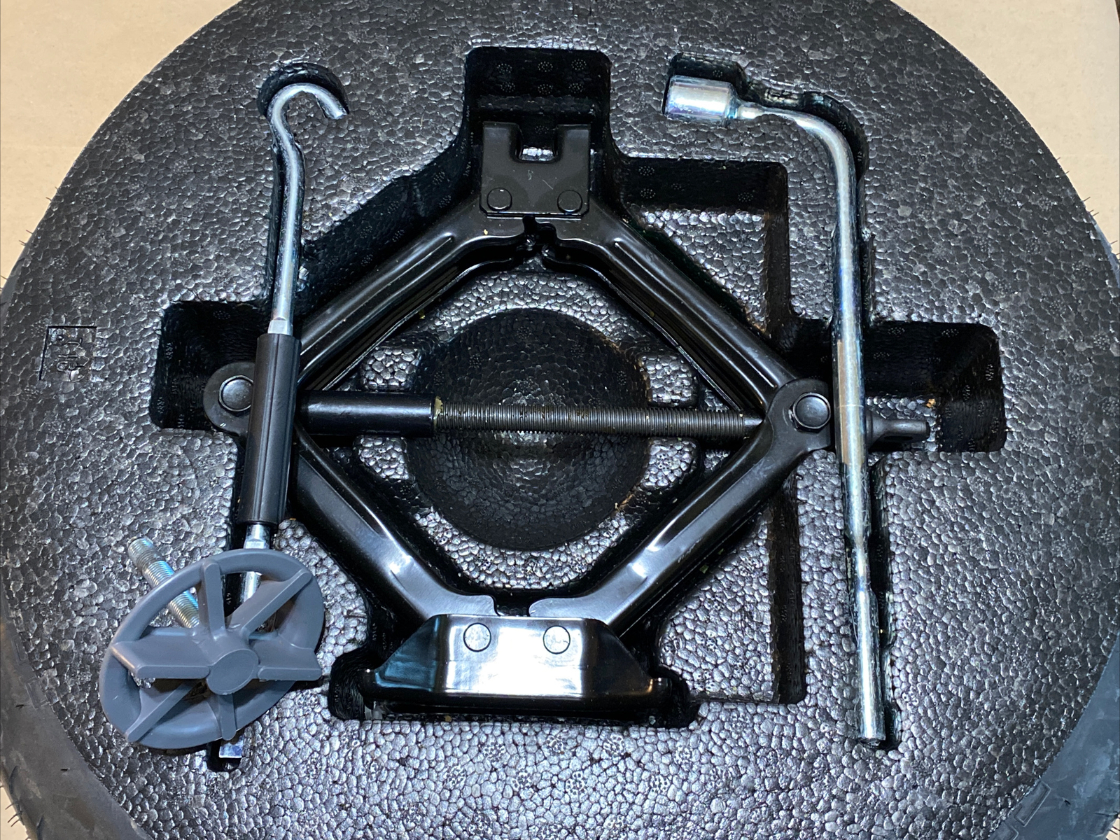 2006-2016 Hyundai Sonata Spare Tire Kit w/ Jack Tools Lug Wrench OEM ...