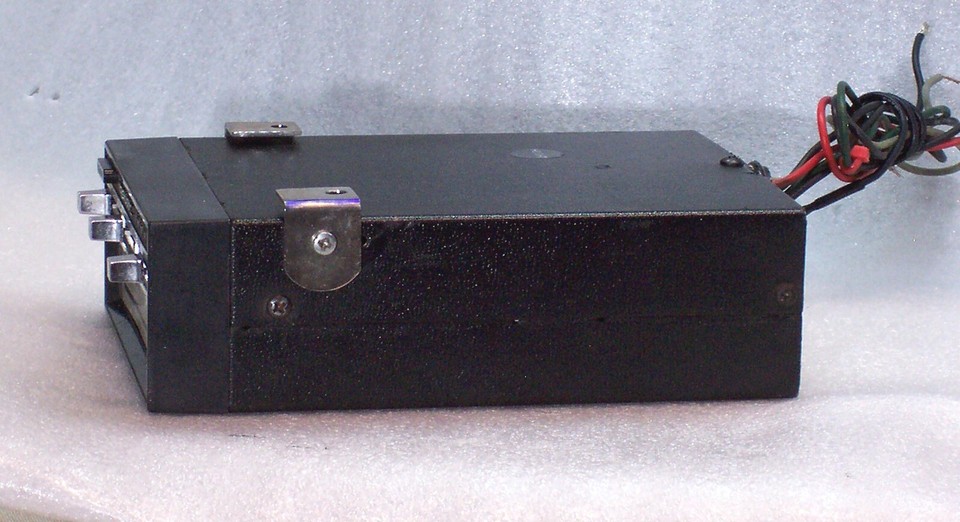 REALISTIC 12-1802 car 8-track player Nice working Condition See the ...