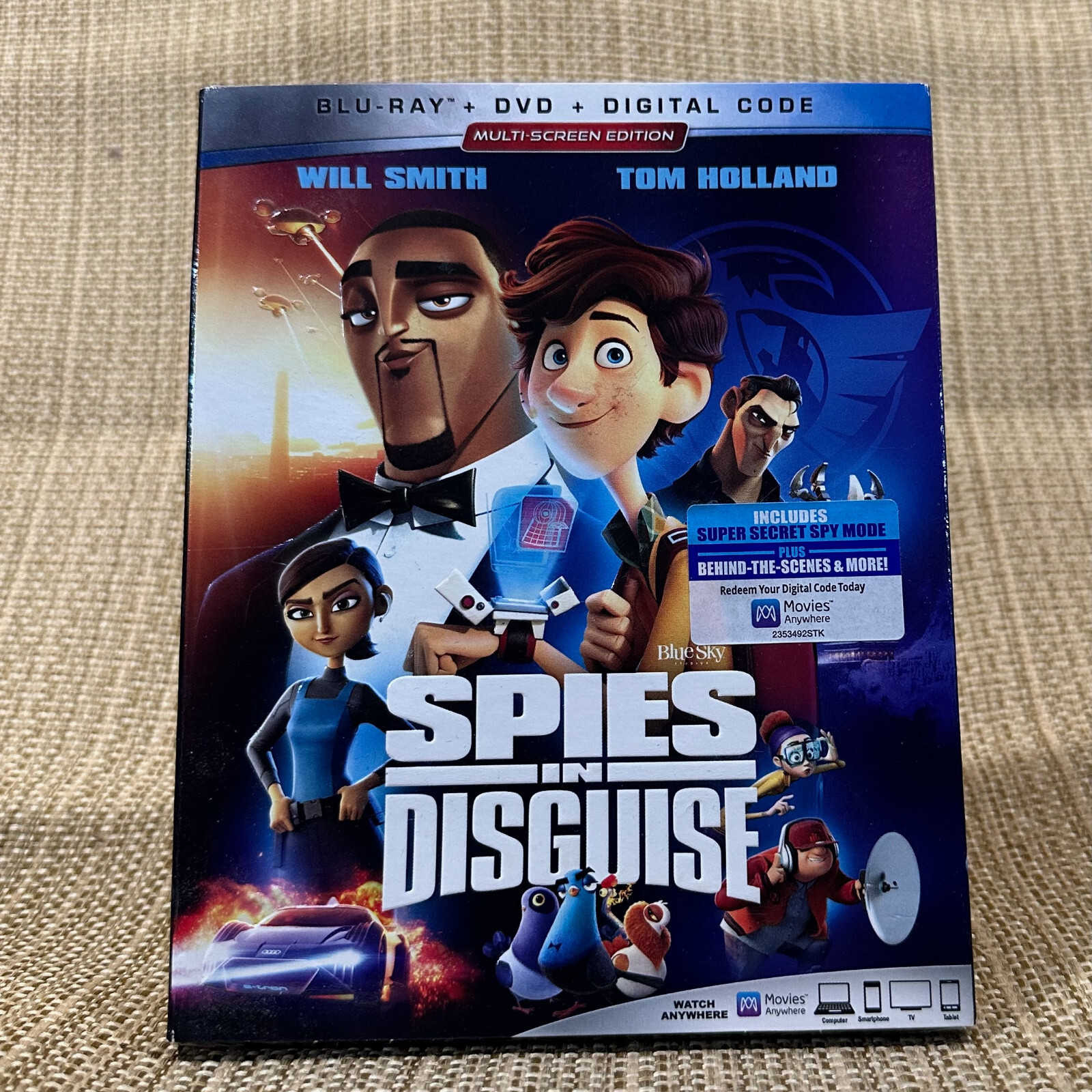 Spies in Disguise Blu-ray DVD + Digital Code 2019 Will Smith Tom ...