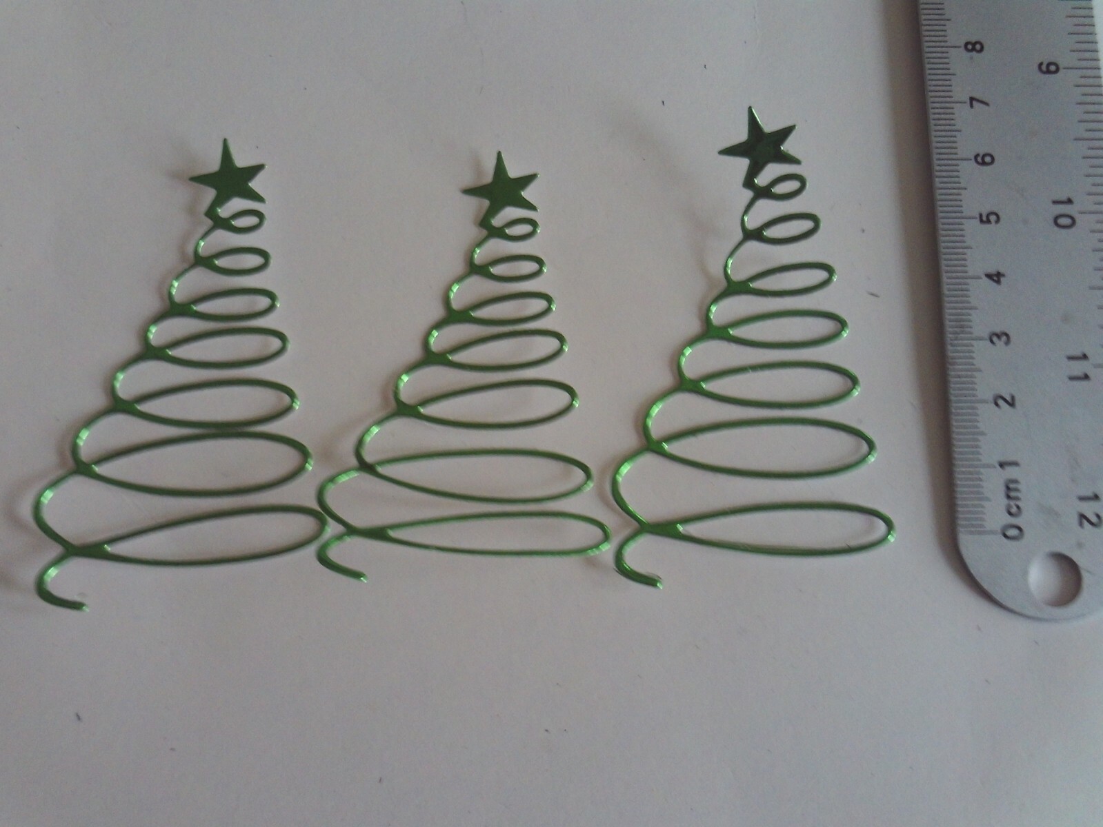 PACK OF 12 DIE CUT SQUIGGLE CHRISTMAS TREES IN IN 4 COLOURS | eBay UK