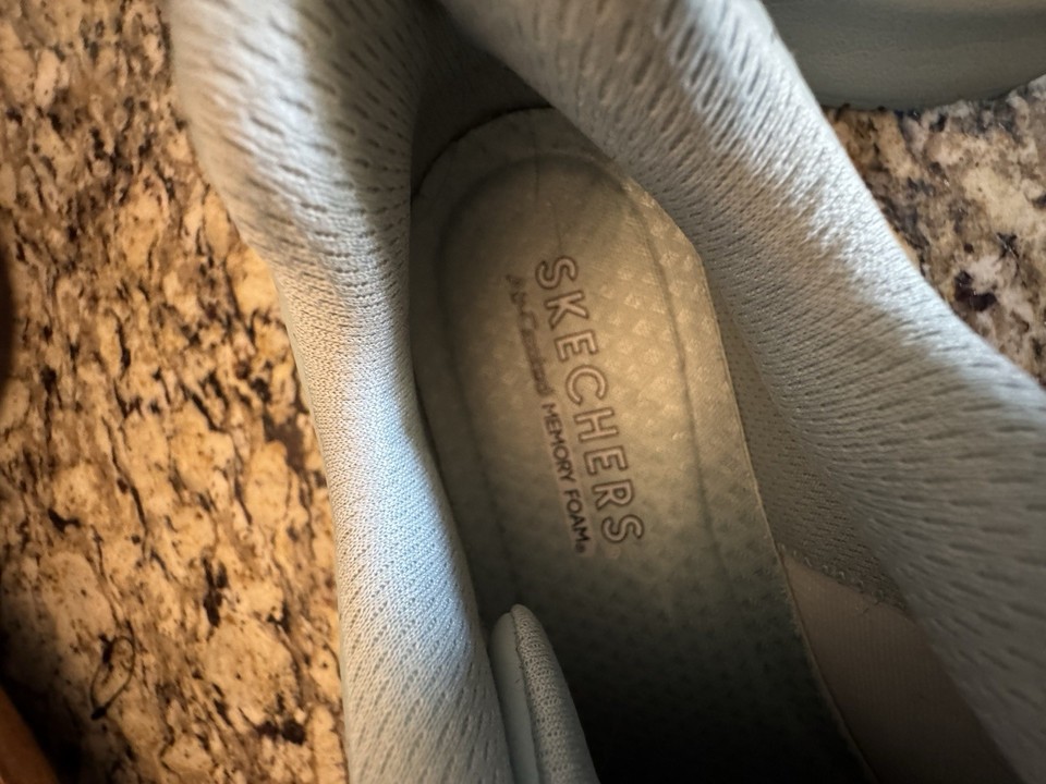 Crocs On The Clock Clogs Mens 7 Womens 9 Slip Resistant Work Slip On ...