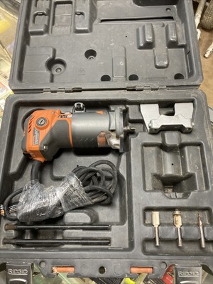 RIDGID 5.5 Amp Corded Compact Trim Router Fixed Base Model R2401 In ...