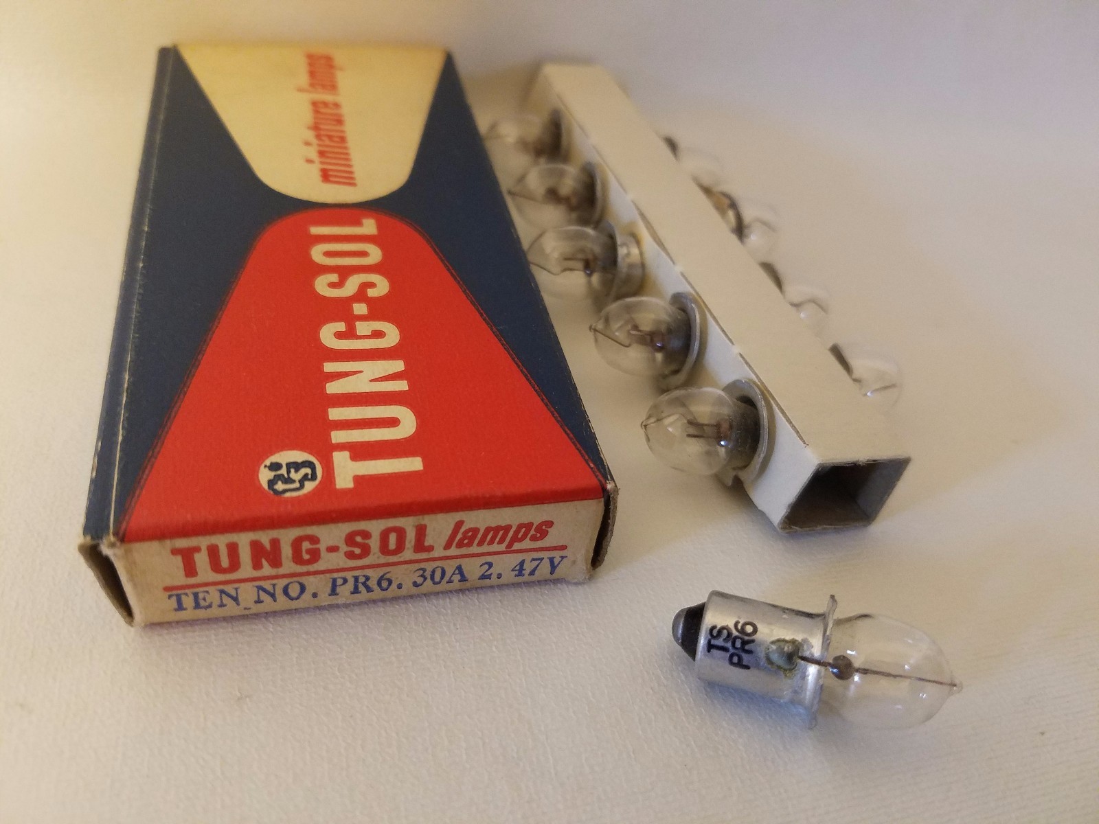 Box of 10 Tung-Sol PR6 PR-6 Miniature Flashlight Lamps Light Bulbs 2 ...