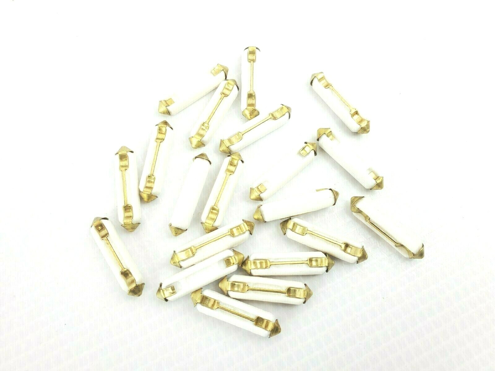 BMW 20 Pcs Ceramic 8A White Torpedo Bullet Style Fuses ATS GBC Brass ...