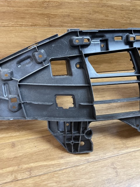 2019 2020 2021 Audi E-Tron Front grille mount bracket housing OEM ...