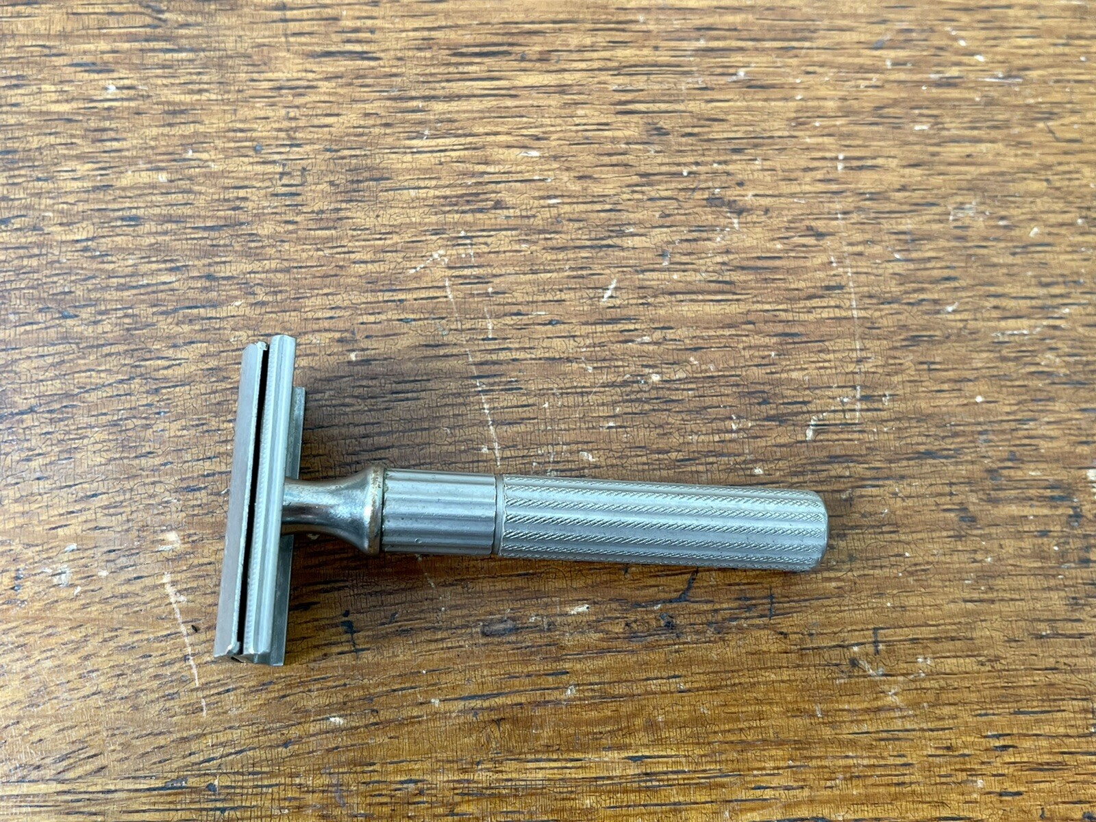 Vintage 1939-1947 GILLETTE three piece double edge safety razor Nickel ...