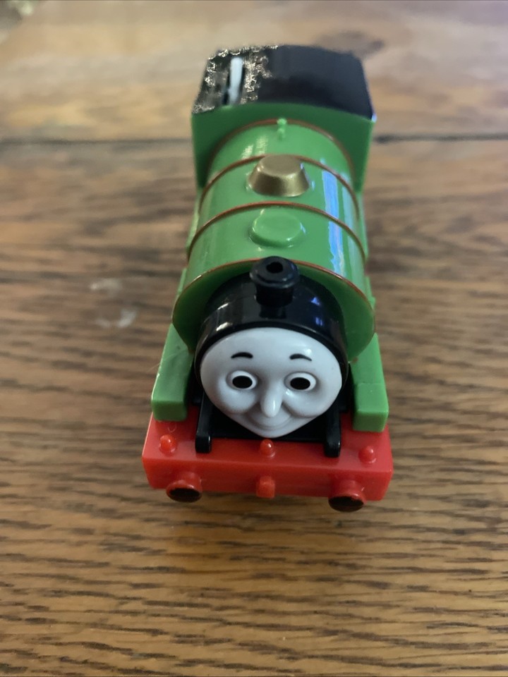 2009 Thomas & Friends Trackmaster PERCY Motorized Train Engine Tested ...