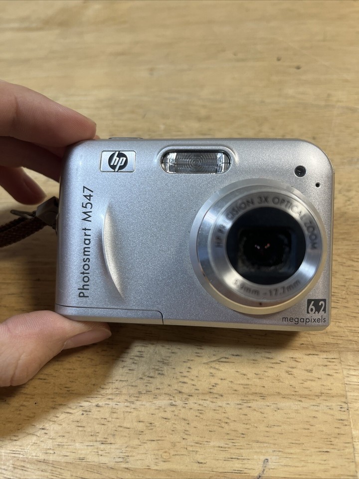 HP PhotoSmart M547 6.2MP Digital Camera Silver Zoom 883585313235 | eBay