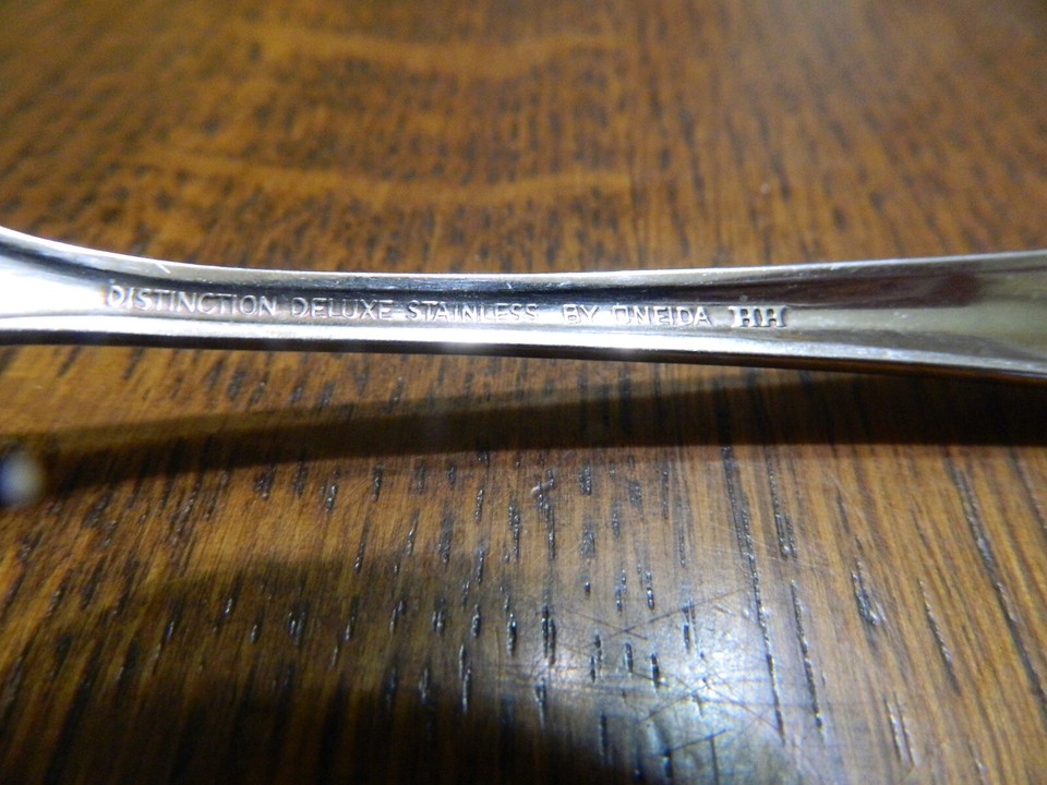 *Oneida WINTER HILL DISTINCTION DELUXE HH STAINLESS Flatware salad fork ...