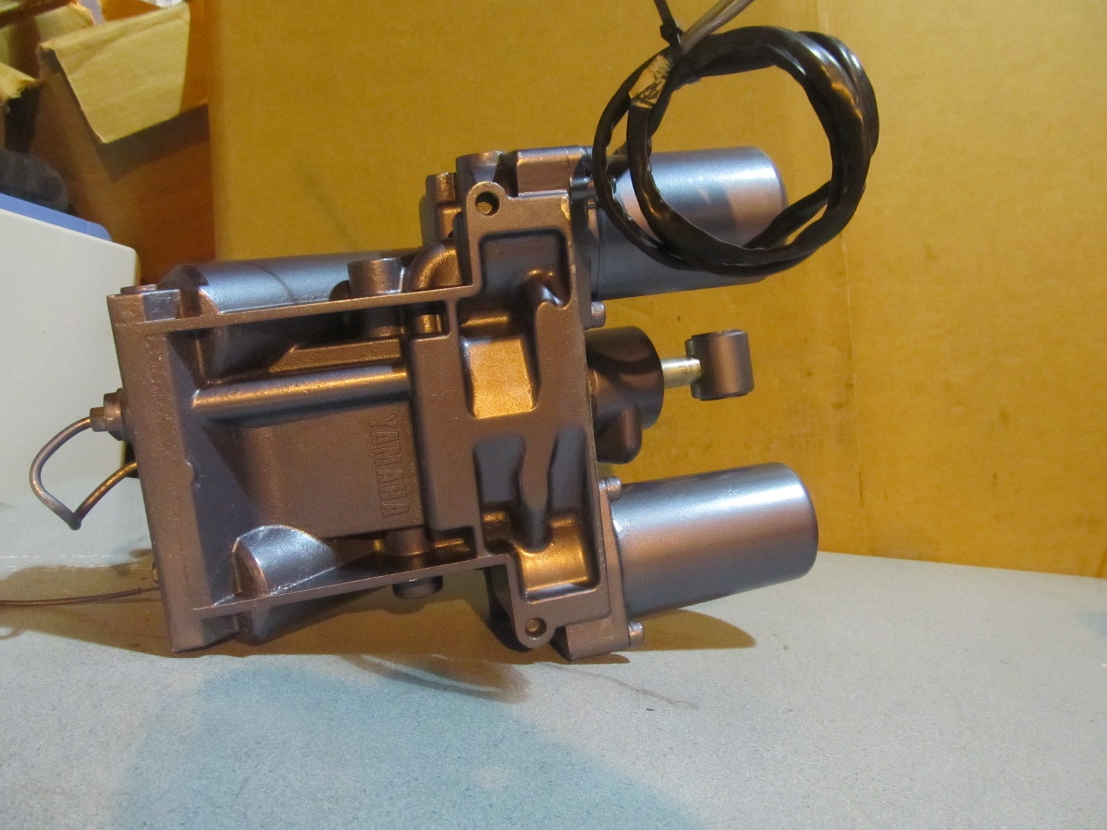 OEM '06 UP F250HP - 300HP YAMAHA OUTBOARD 69J-43800-11-8D POWER TRIM ...