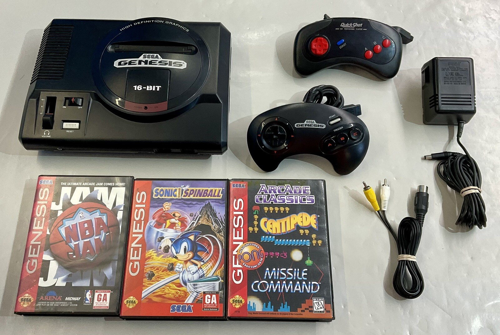 SEGA Genesis Model 1 1601 Console Bundle 2 Controllers Cords - 3 Games ...
