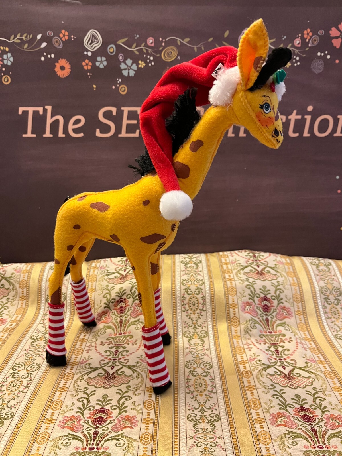 Annalee Christmas 12" Giraffe Santa Hat n Peppermint Striped Stockings ...