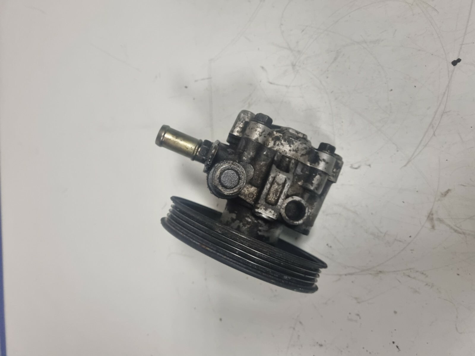 Mitsubishi L200 2002-2006 2.5 Diesel Power Steering Pump + Pulley ...