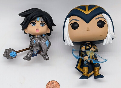League of Legends.2 Figures Lot.Funko pop ASHE + Riot Games Mini TARIC ...