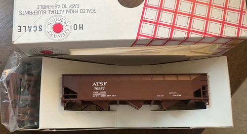 Stewart Hobbies HO Scale Kit #10319 70 ton Hopper 9 Panel ATSF #79357 ...