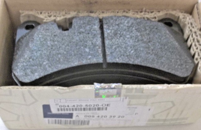 Front Disc Brake Pad Set - Genuine Mercedes 004 420 50 20 | eBay