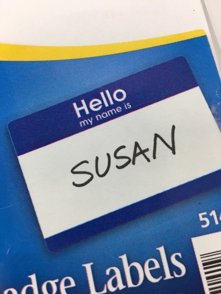 Avery 5141 Write Hello My Name Is Name Badges Blue & White 100 ...
