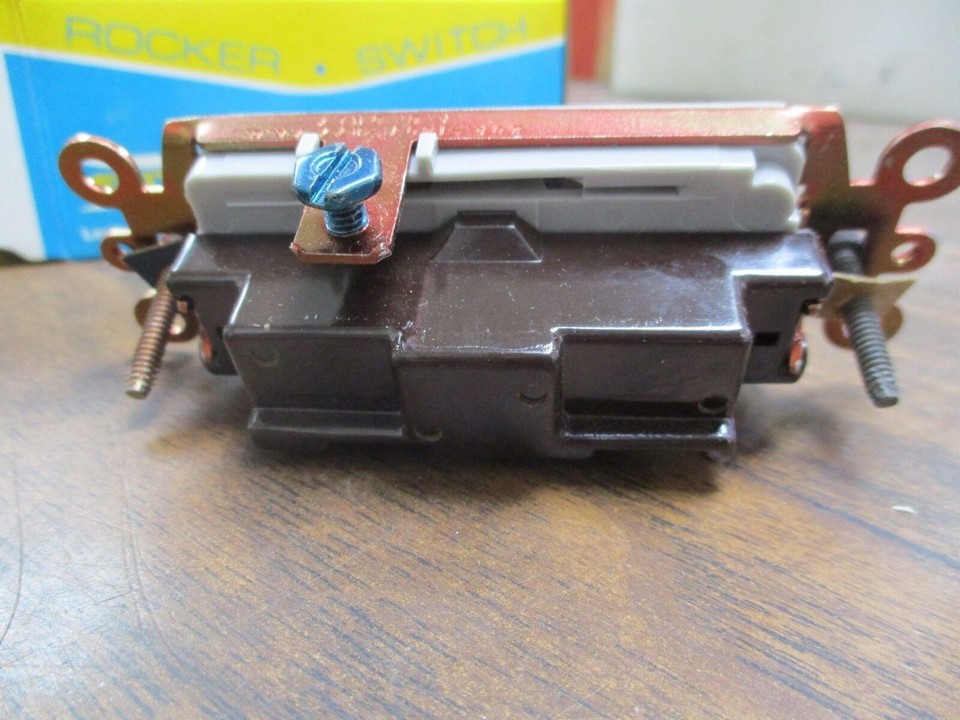 Leviton/Decora Rocker Switch 5621-2 20A 120/277V New Surplus | eBay