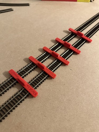 TT (1:120) Scale 35mm Track Spacers or Track Separation Guide. TT120 ...